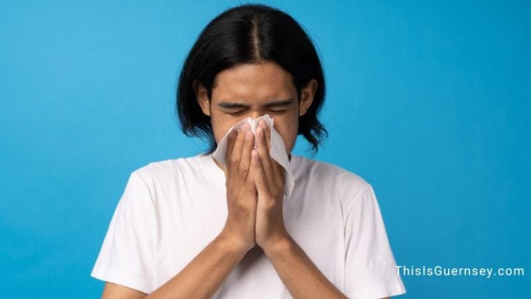 When I Blow My Nose My Ear Squeaks - Causes & Solutions